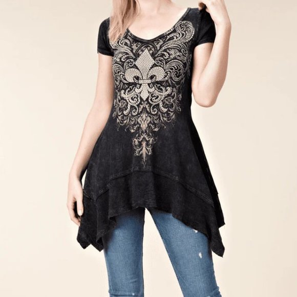 Vocal | Tops | Vocal Fleur De Lis Rhinestone Embellished Short Sleeve ...